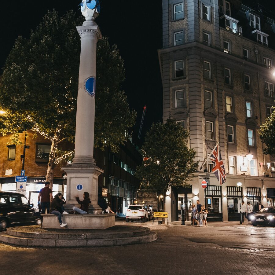 Architectural Walks in London: Discovering Iconic Neighborhoods • Come ...