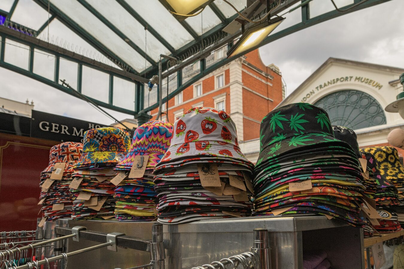 "Explore Covent Garden Piazza" • Come to London