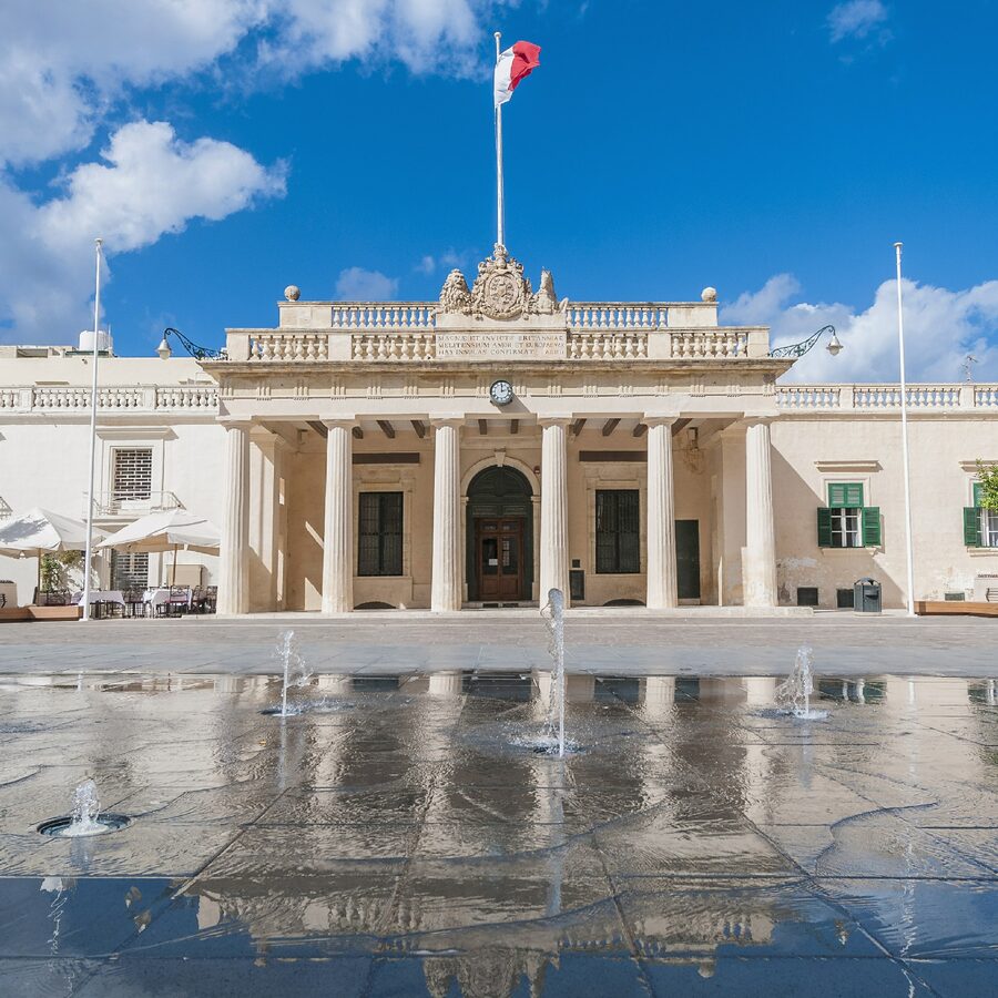 Discover St. George's Square • Come to London