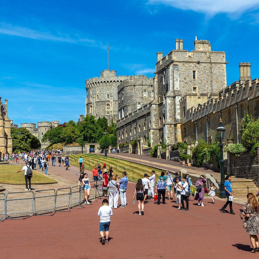 Windsor Visit: A Royal Journey from London • Come to London