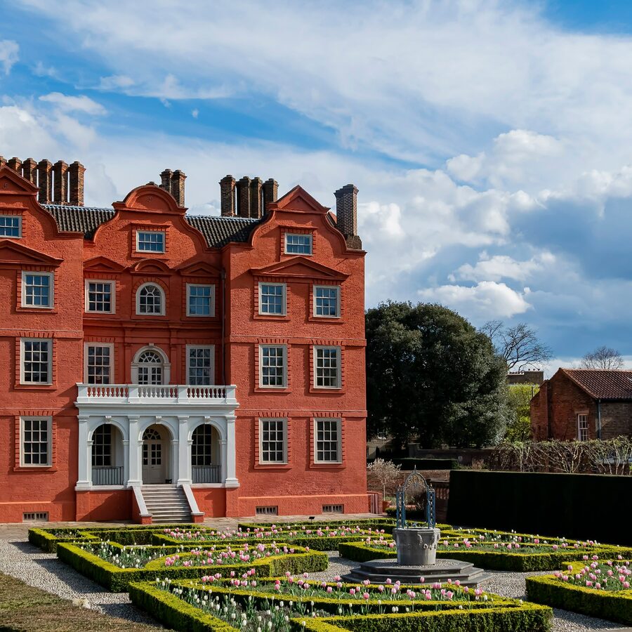 Kew Palace: Historical Treasure in the Heart of Kew Gardens • Come to ...
