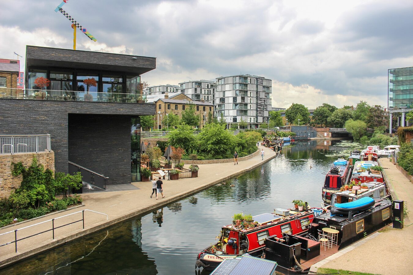 King's Cross Granary Square: Lively Hangout by the Canal • Come to London