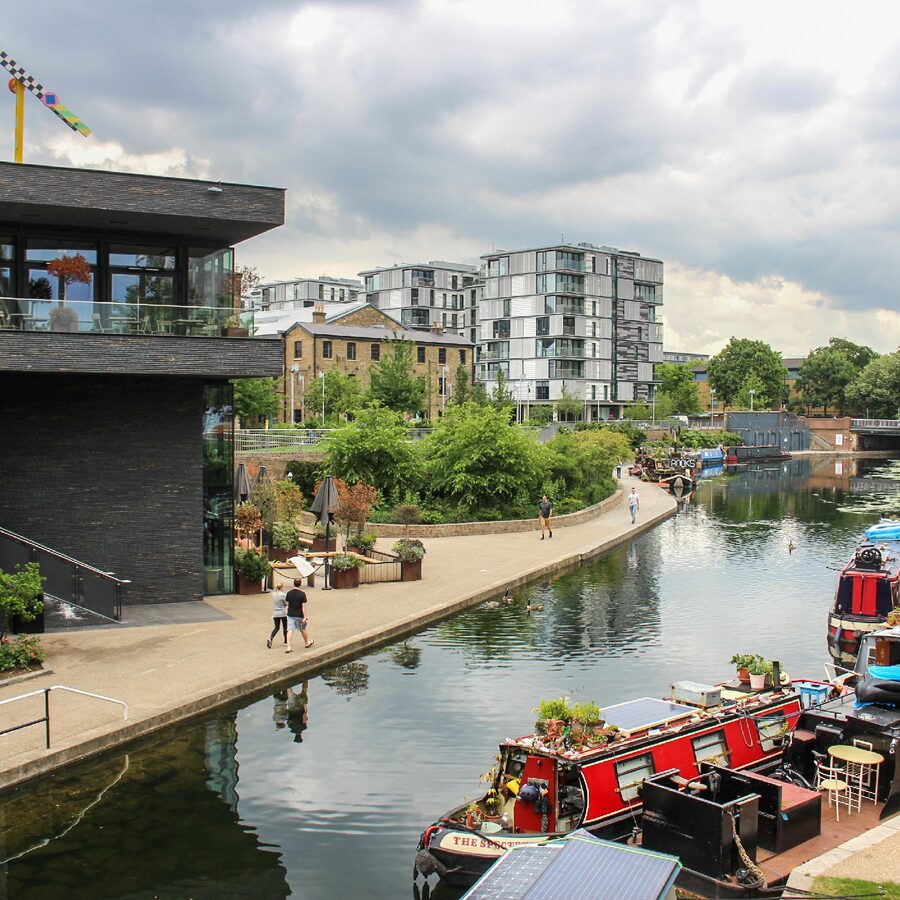 King's Cross Granary Square: Lively Hangout by the Canal • Come to London