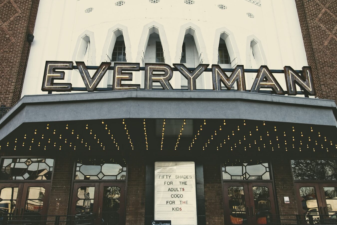 Globe Theatre : Héritage de Shakespeare qui Prend Vie • Come to London