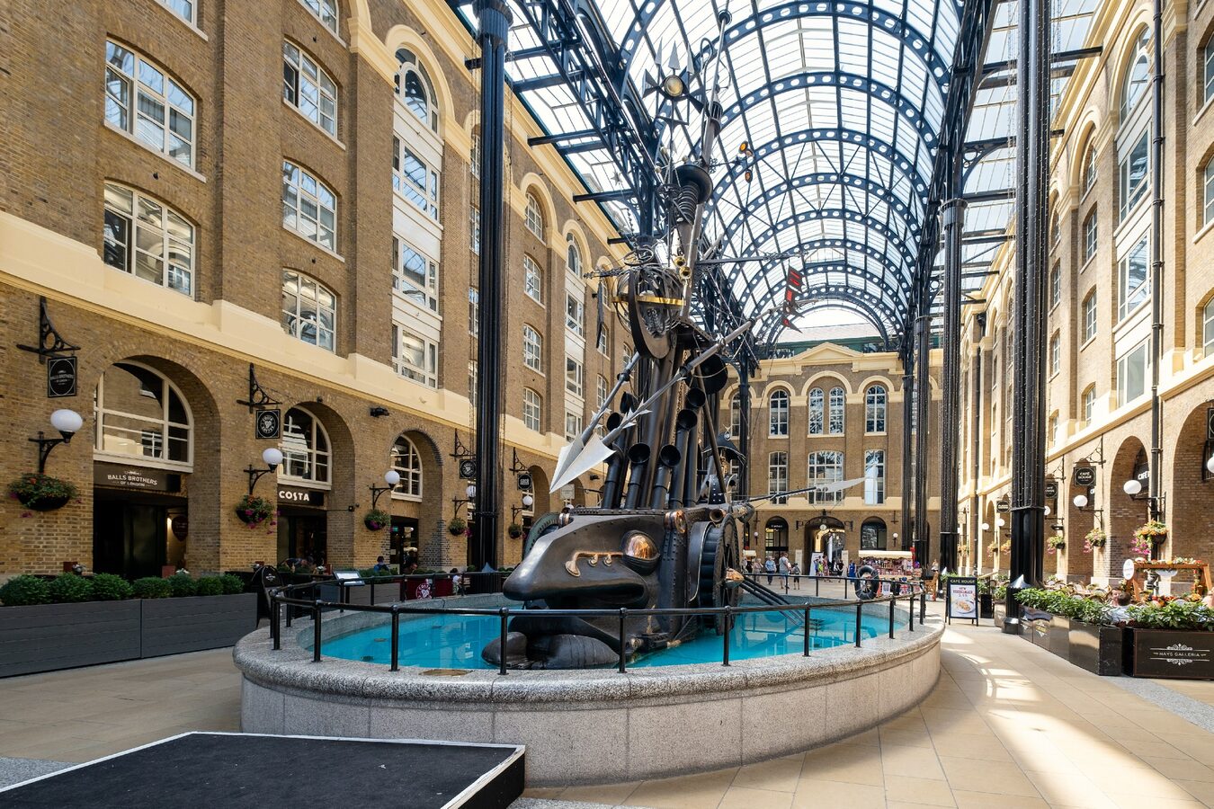 Harrods : Élégance et Luxe de l'Expérience Shopping • Come to London