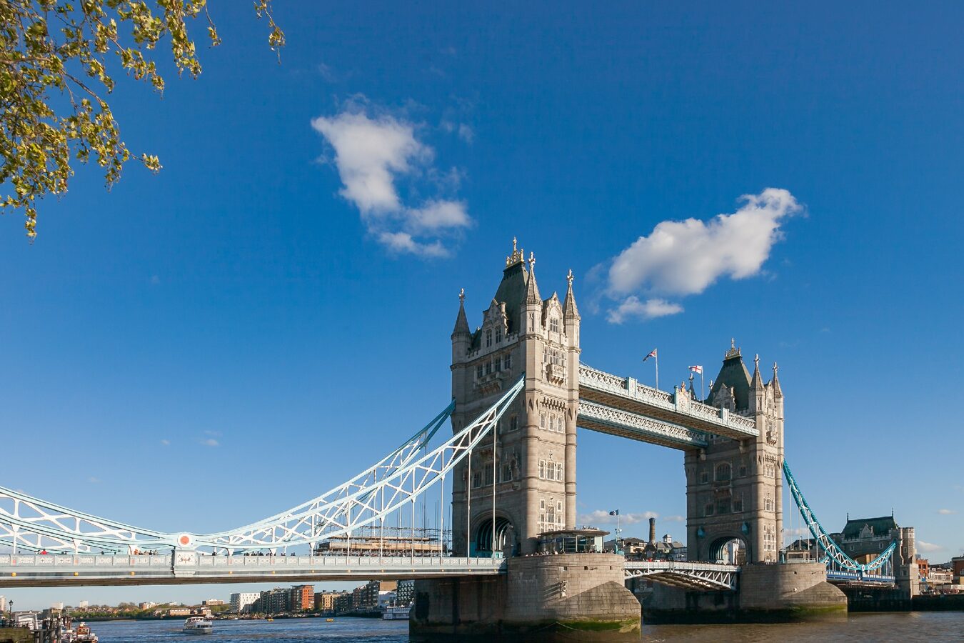 Blackfriars Bridge: Elegant Bridge Over the Thames • Come to London
