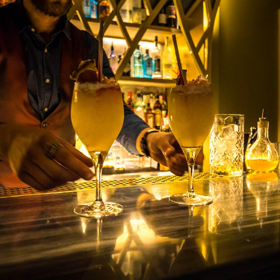 Cocktail Bars in London: World-Class Mixology • Come to London