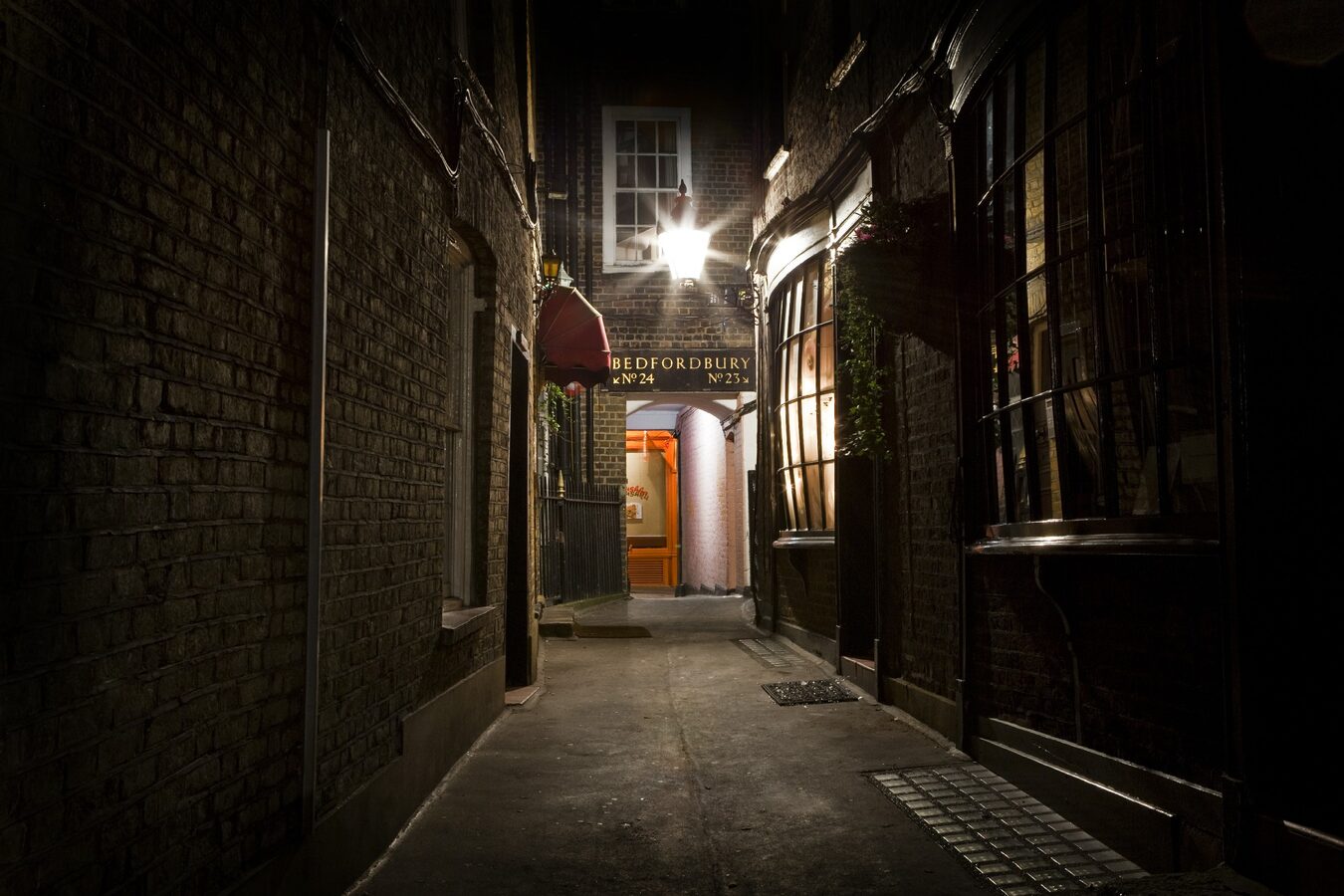 Industrial Revolution in London: Victorian Era and Technological ...
