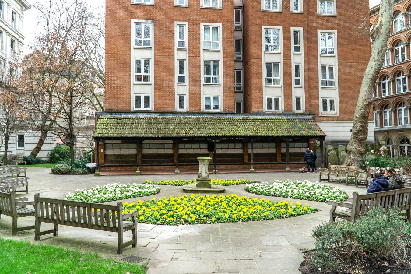 Visiting Postman's Park: Tips and Tricks • Come to London