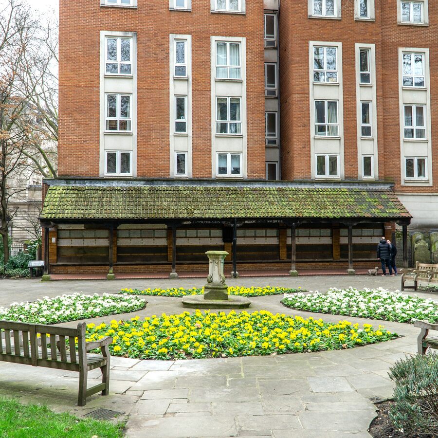 Les Héros Méconnus de Postman's Park • Come to London